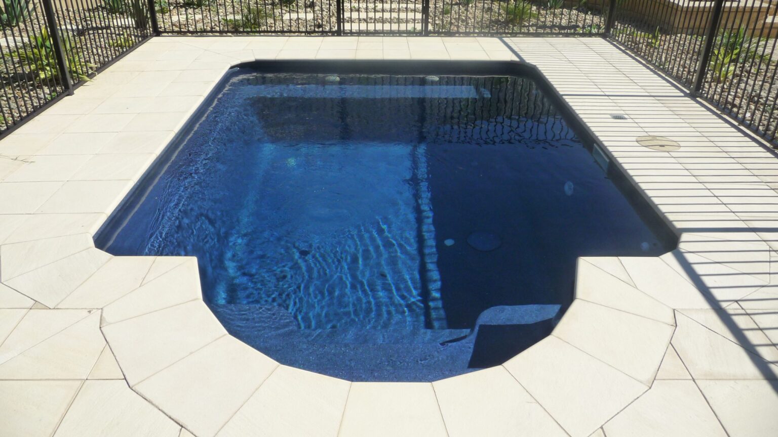 Pools and Spas – Narellan Pools